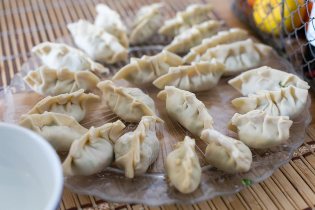 Gyosas (jiaozi o dumplings) de cerdo y vegetales - El Sabor de lo Bueno