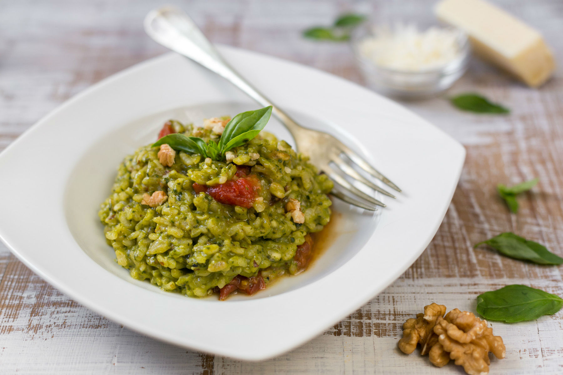 Risotto al pesto con tomates cherry al balsámico - El Sabor de lo Bueno
