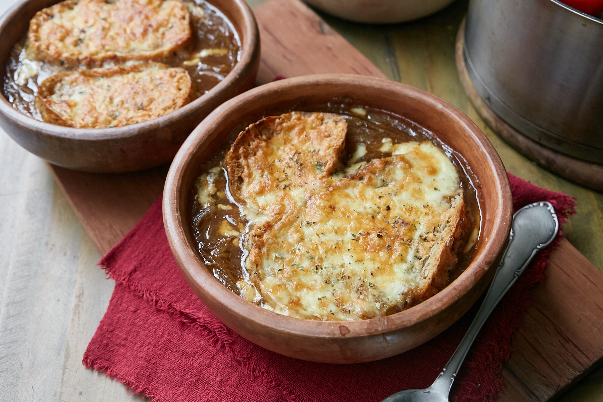 Sopa de cebolla francesa – Receta fácil y reconfortante